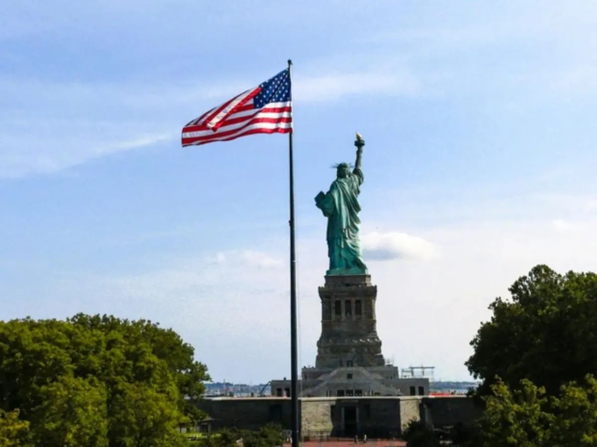 अमेरिका की राष्ट्रीय सुरक्षा नीति 2025: नई सोच या वैचारिक मोड़, जवाब कम ...